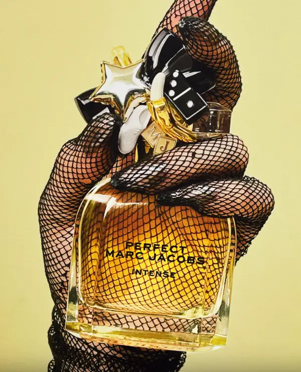 Marc Jacobs Perfect Vs Perfect Intense vs Perfect Eau de Toilette | SOKI LONDON